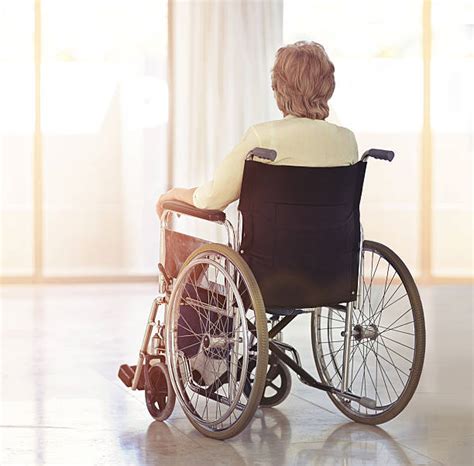 Oma Von Hinten Bilder Und Stockfotos Istock