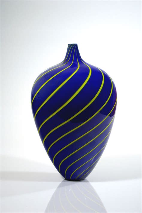 Blue Twisted Ribbon Cane Vase Rubino Glass