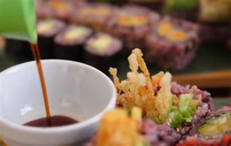 Як вивести плями від соєвого соусу з одягу та килима Читайте на Ukr Net