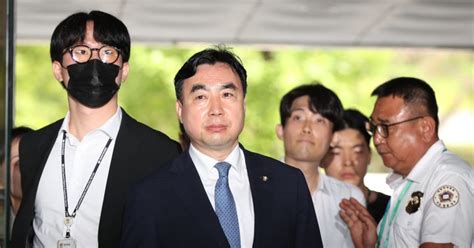 민주당 돈봉투 기소자 첫 대법 판단 받는데수수 의원 소환불응 10개월째