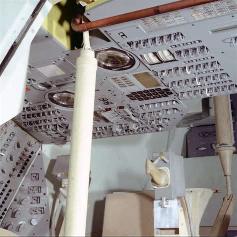 Repairing A Real And Broken Apollo Era Dsky Hackaday