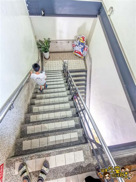 高雄順億鮪魚專賣店 總店菜單營業時間漁港直送看大漁船吃握壽司高雄平價壽司推薦~ 跟著左豪吃不胖