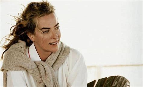 90 იანი წლების სუპერმოდელის იდუმალი და მიუწვდომელი სილამაზე ტატიანა პატიცის ყველაზე