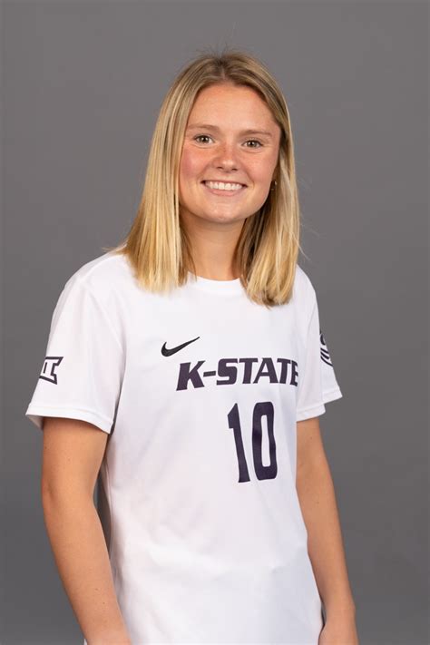 Porter List Forward Midfielder Kansas State Wildcats NIL Profile