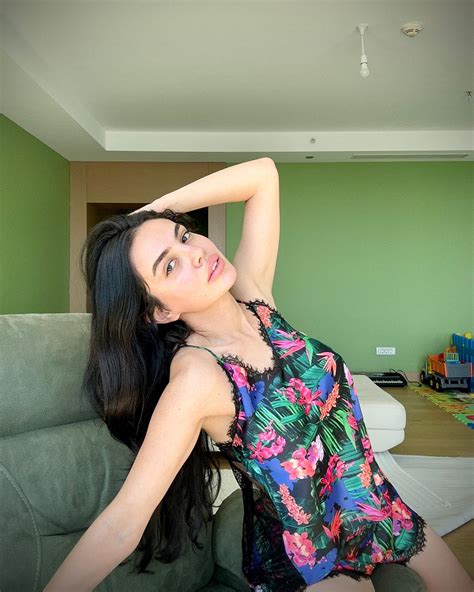 Çıplak Ece Ronay Bikinili Külotsuz Sıcak Resimler