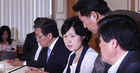 손 잡은 손학규·김두관 결선투표제 도입해야