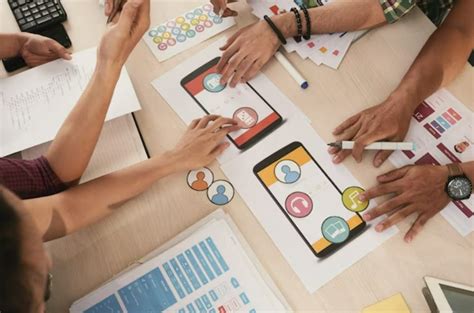 Adaptive Design Strategies Create Consistent User Experiences Across Devices With Experts