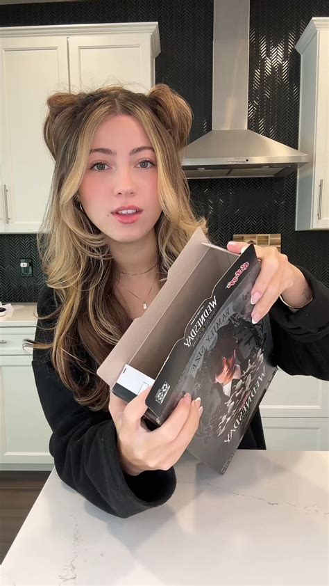 Allisson Mia Vlogs On Reels Facebook