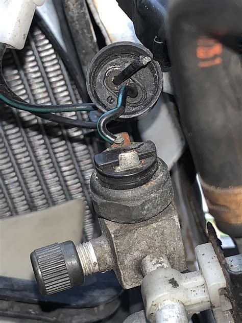 Does Anyone Know How To Properly Reconnect This A C Sensor Newbie Scrolller