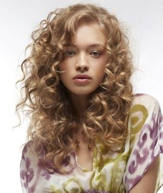 Best Cool Hairstyles Cute Curly Hair Styles