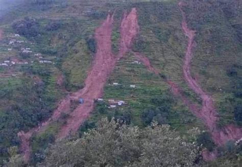 रामेछाप पहिरो ६ जनाको शव भेटियो ४ जना अझै बेपत्ता