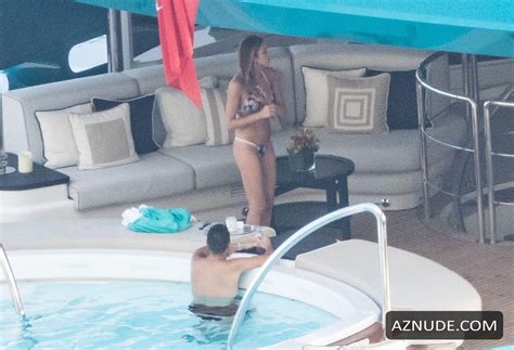 Shayna Terese Taylor And Ryan Seacrest Pictured Back Together And