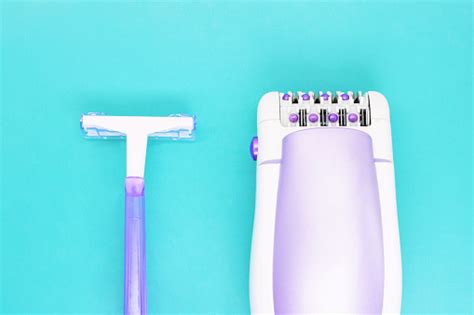 면도 장비 여성을위한 비 거주 머리의 제거 면도 옵션 제모기 및 면도 기계 비 양성 모발을 제거하기위한 세트 Waxing에 대한 스톡 사진 및 기타 이미지 Istock