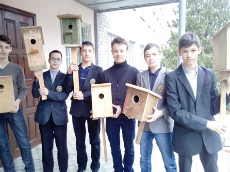 ЕКОМАНІЯ екологічні проекти Чугуївського НВК №6 1 квітня День зустрічі птахів