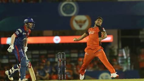 Ipl 2022 Twitter Goes Berserk As Umran Malik Bowls A 157 Kmph