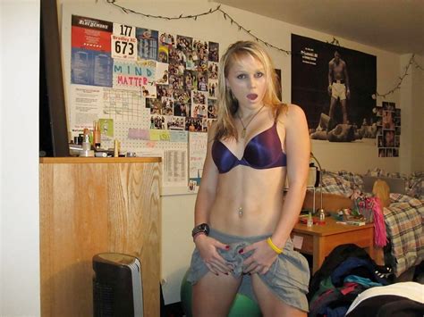 Sex Stephanie Poses Image