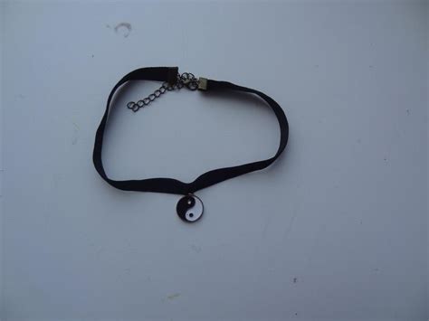 Підвіска на шию інь янь — ціна 220 грн у каталозі Підвіски Купити аксесуари за доступною ціною