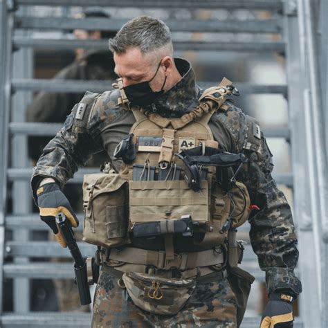 French Gign With Tactical Shield [1500x998] R Militaryporn