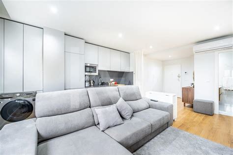 Apartamento T Situado Em Empreendimento Novo Em Plena Rua D Afonso Henriques