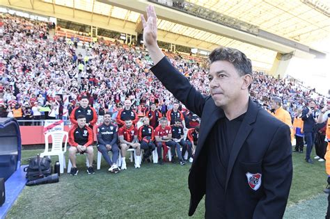 Gallardo Estalló Contra Los Hinchas De River En Medio Del Partido ¿no
