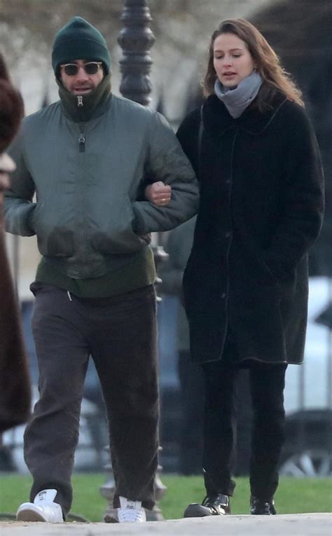 Jake Gyllenhaal And Jeanne Cadieu Enjoy A Stroll In Paris Go Fashion