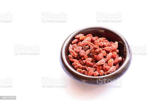 Goji 베리류 보울 흰색 바탕에 그림자와 0명에 대한 스톡 사진 및 기타 이미지 0명 건강관리와 의술 건강한 생활방식