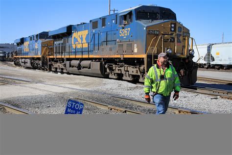 Csx Had Some Embarrassing Situations This Year Ceo Tells Investors