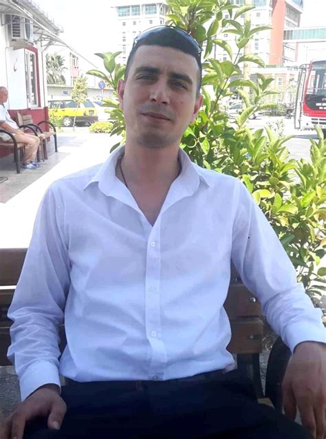 Annesini darp eden ağabeyini bıçaklayarak öldürdü Son Dakika