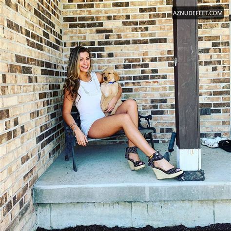 Shailee Bauer Feet Aznudefeet