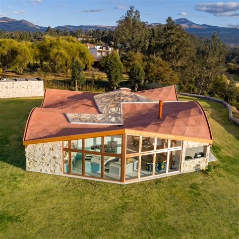 Wavy Roof Tops Ecuador Holiday Home By Leppanen Anker Arquitectura