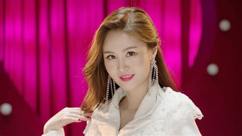 천태만상 윤수현 신곡 남자들은 날 가만 안나둬 발표