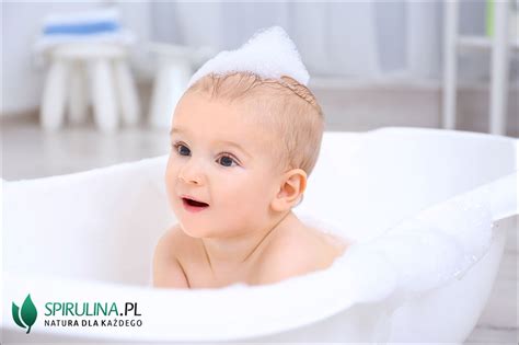 Kąpiel Niemowlaka Algi Spirulina I Chlorella