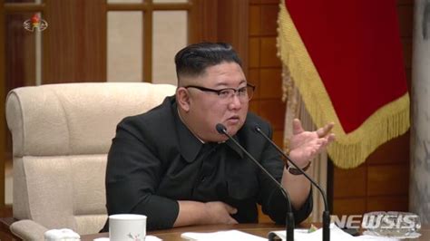 中 김정은 중국 제공 코로나19 백신 접종설에 모른다 파이낸셜뉴스