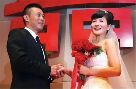 女星潘雨辰因戏生情，嫁给大自己11岁的侯勇，两年后婚姻却惨淡收场 知乎