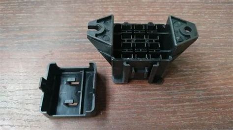 6 Pole Fuse Box With Rib Cover For Industrial Black At Rs 30piece