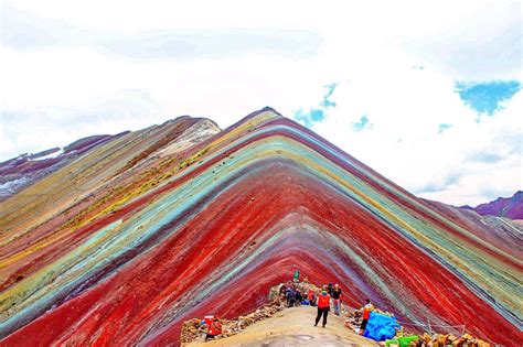 ペルーの観光名所はマチュピチュだけじゃないレインボーマウンテンが絶景 話題の画像プラス