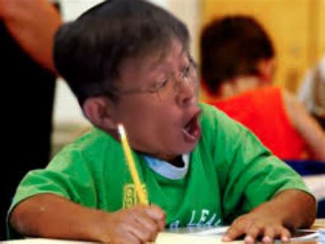 국창의 으르렁거리는 숙제 밈 만들기 밈 이미지 생성기