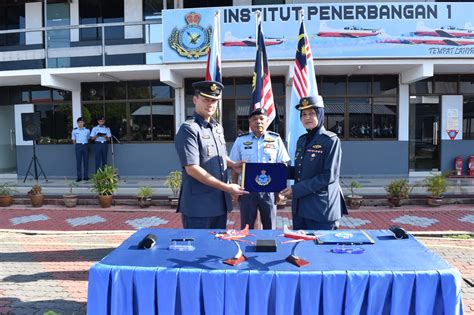 Mejar Rose Adrianna Binti Ibrahim Sukri Tudm Pegawai Wanita Pertama