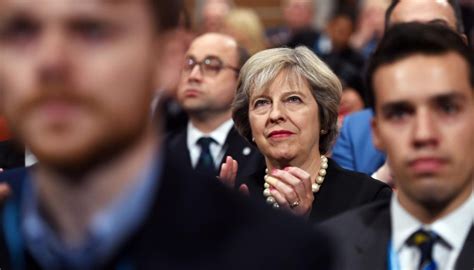Brexit “may Vuole Un Divorzio Hard”
