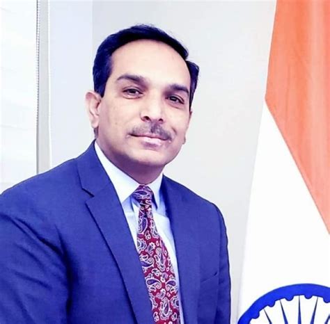 टोरंटो में भारत के बाहर सबसे बड़ा तिरंगा फहराया