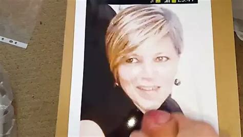 В дикой местности два похотливых солдата занимаются отличным сексом с эротичным минетом трахом