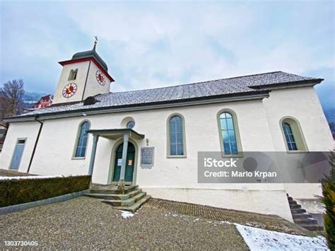 로마 가톨릭 거룩한 십자가 교회 Weesen 또는 뷔엘 0명에 대한 스톡 사진 및 기타 이미지 Istock