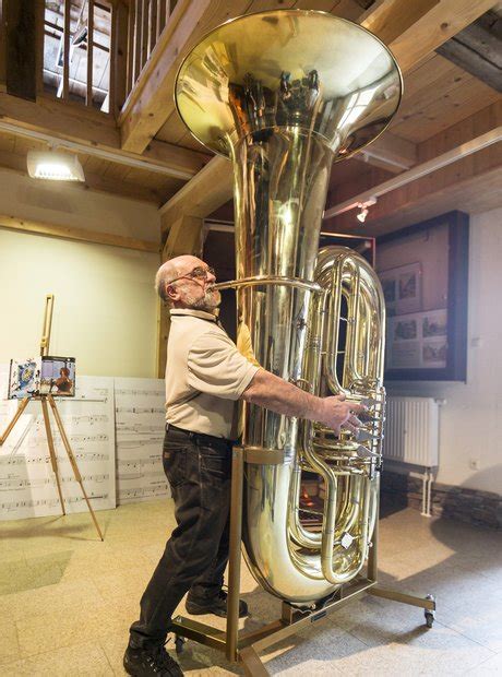 20 Contra Bass Tuba Ide Terpopuler