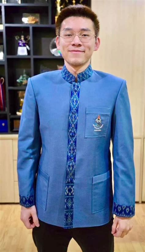 ‘วิว กุลวุฒิ วิทิตศานต์ สรยุทธ สุทัศนะจินดา กรรมกรข่าว