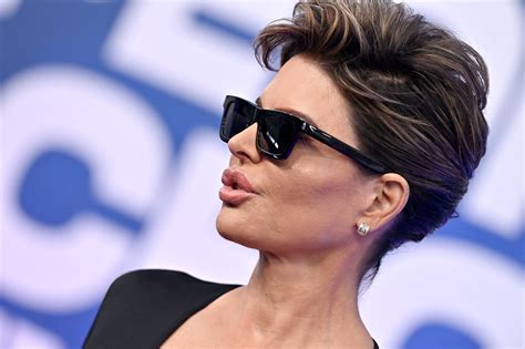 Lisa Rinnas Pixie Haircut At Peoples Choice Awards 2022 Popsugar