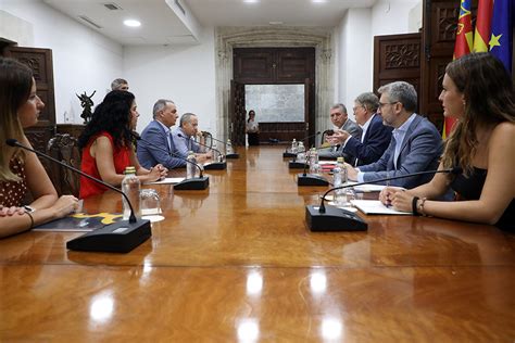 La Generalitat Valenciana Anuncia Ayudas A Las Empresas Y Comercios