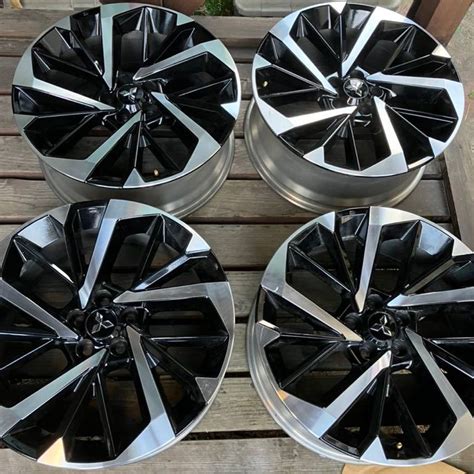 Yahooオークション アウトランダー Phev Gn0w 純正アルミホイール 4
