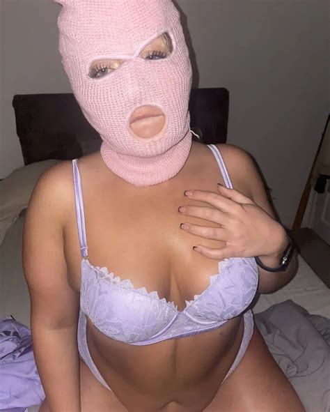 She Loves Showing Off 36 Pics Xhamster