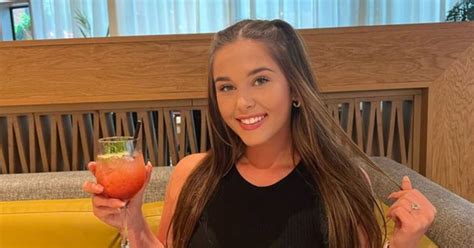 Trabalhadora De Supermercado Abandona Emprego E Cria Perfil No OnlyFans