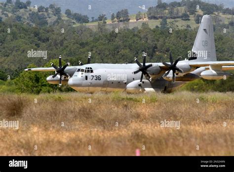 13th Marine Expeditionary Unit Sets Up Airstrip Security For An